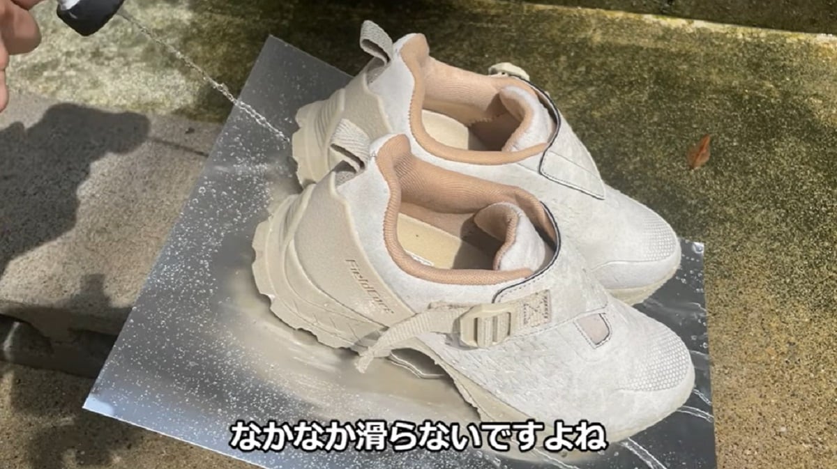 2022秋冬最新【ワークマン】キャンプや雨に助かる！防水シューズフロストハイク | イチオシ | ichioshi